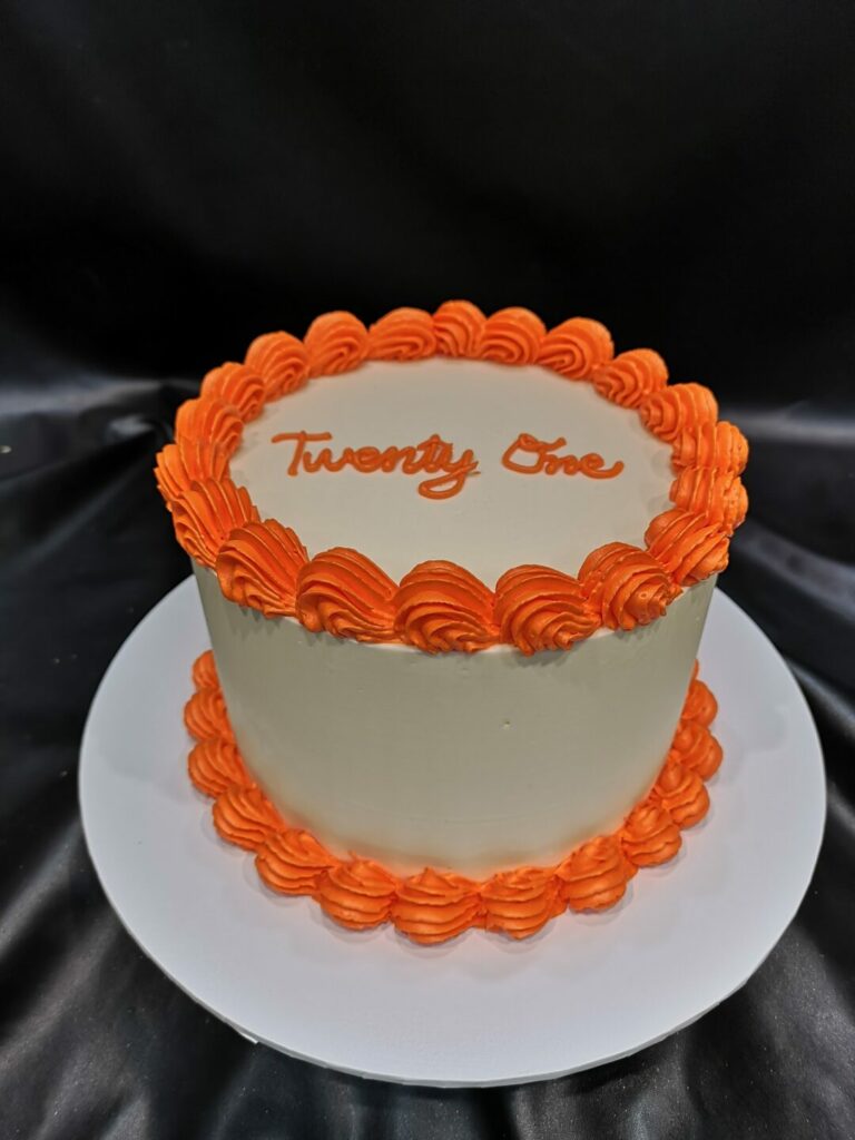 Coloured Border on White Smooth Buttercream – Heidelberg Cakes
